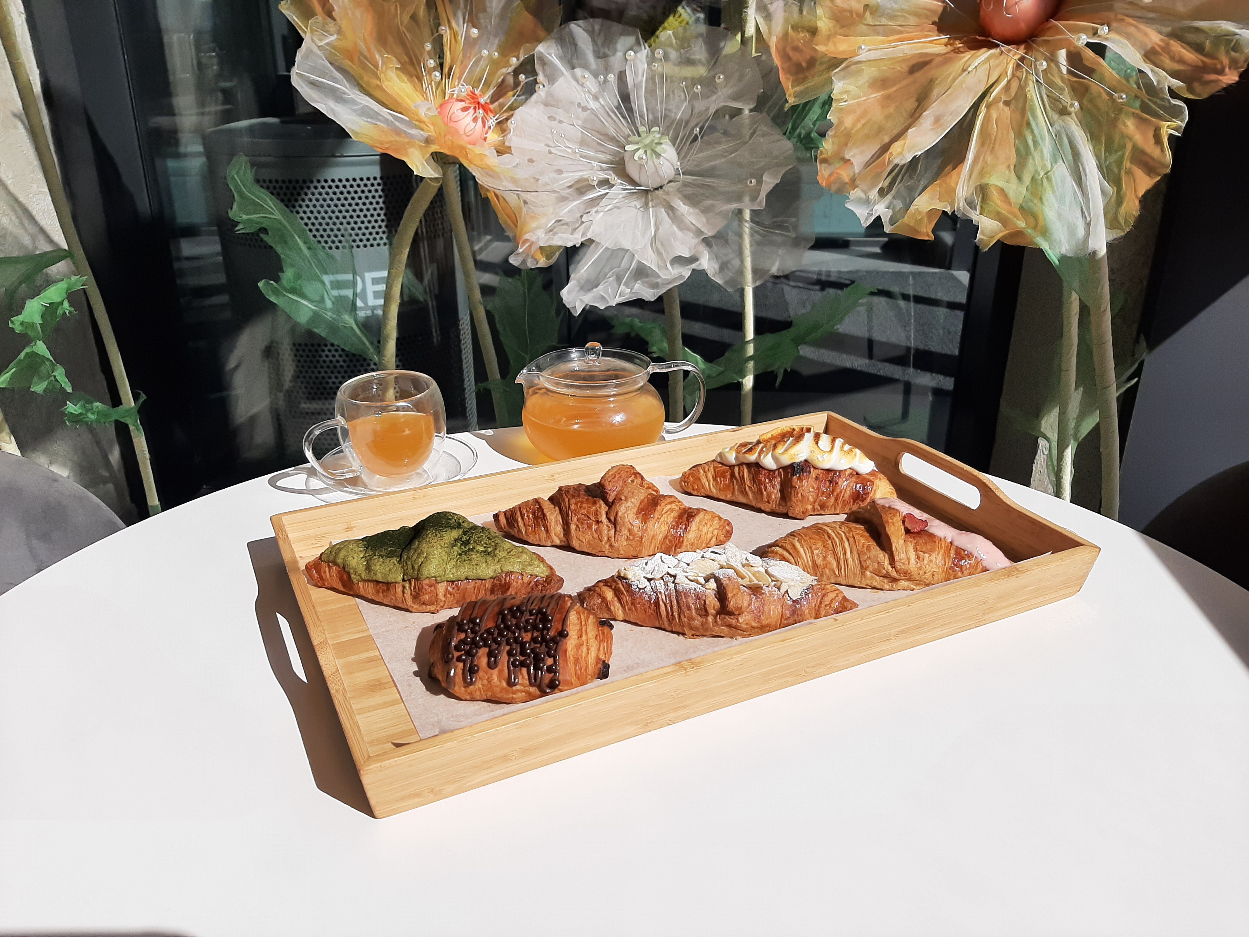 Pastries & Drinks – Patisserie Fleur