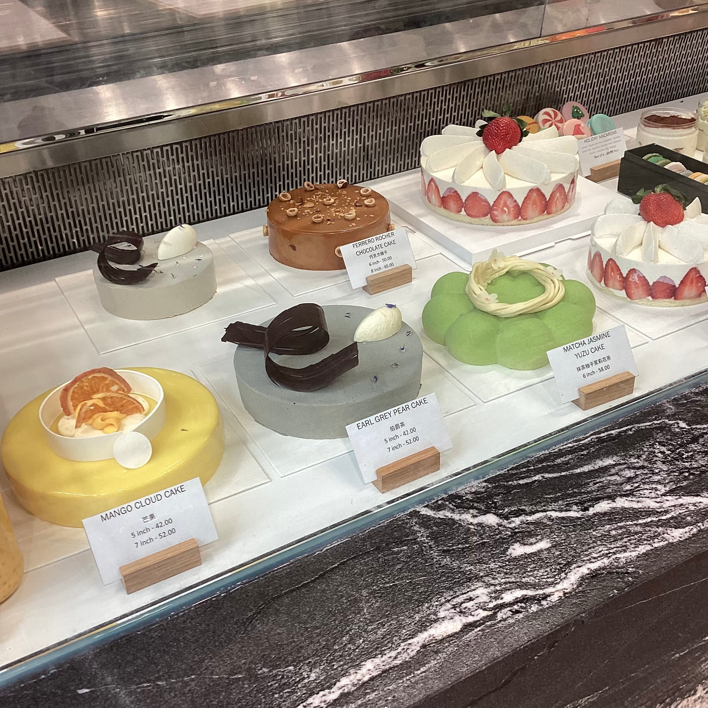 Signature Cakes – Patisserie Fleur